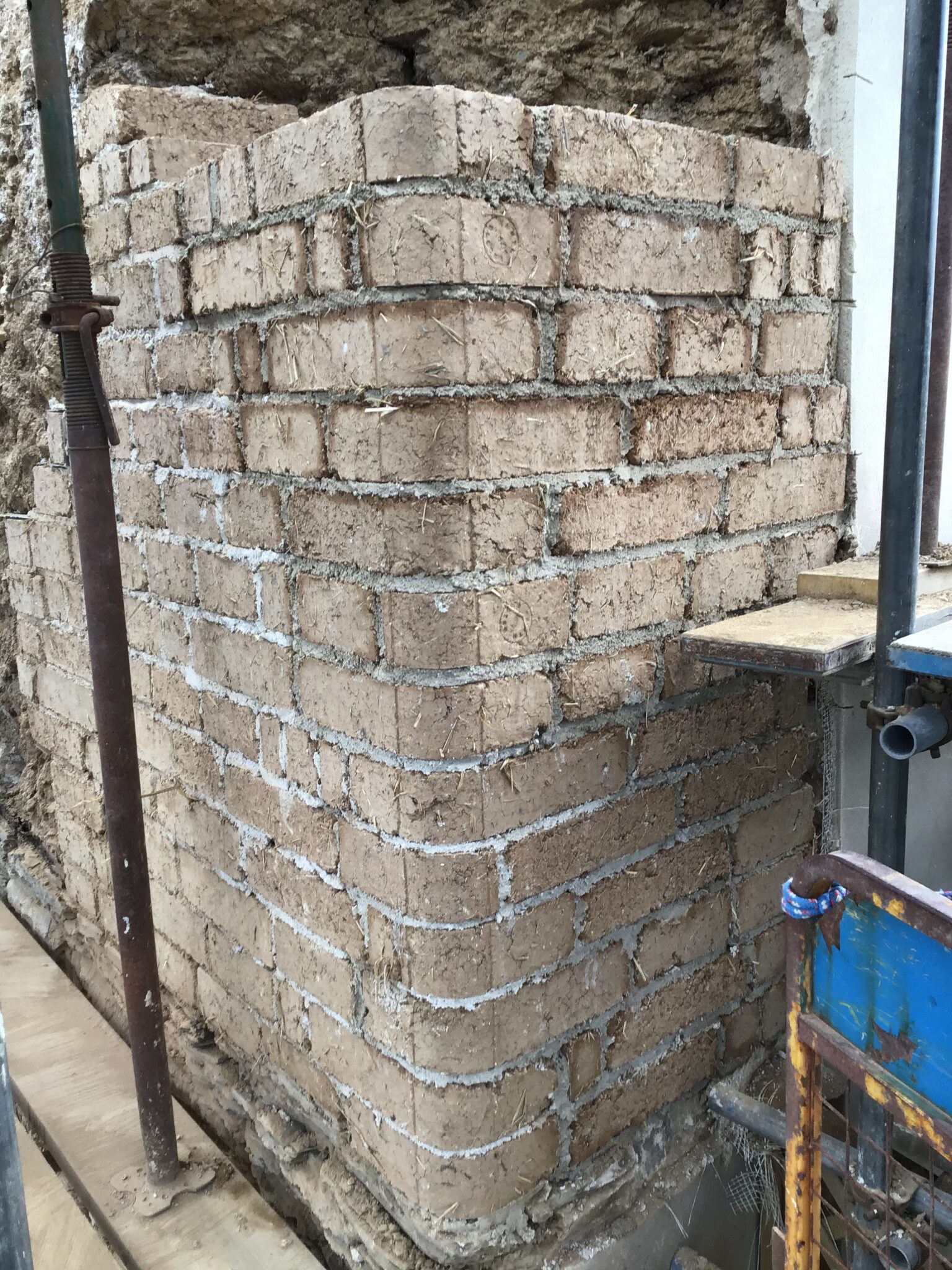 Cob Repairs with The Cob Specialist - The Cob Specialist